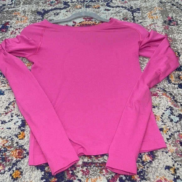 lululemon athletica | Tops | Sonic Pink Race Length Swiftly | Poshmark